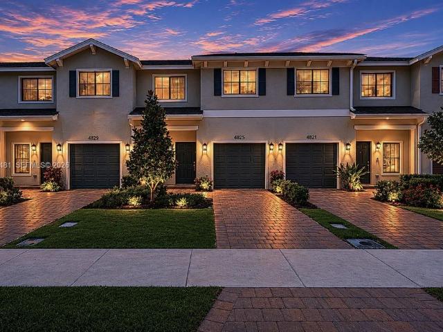 4 bedroom luxury Townhouse for sale in Lake Worth, Florida