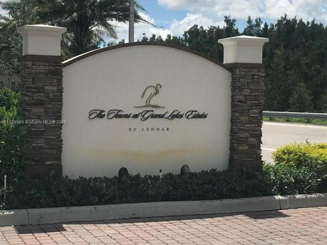 4 bedroom luxury Townhouse for sale in Miami Terrace Mobile Home, United States