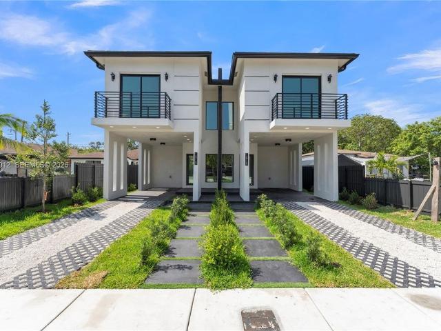4 bedroom luxury Townhouse for sale in Miami Heights Trailer Park, Florida