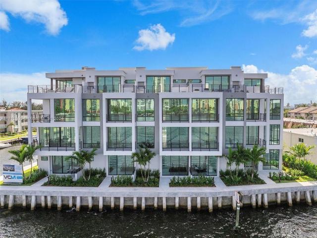 4 bedroom luxury Townhouse for sale in North Miami Beach, United States