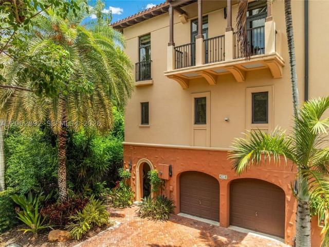 4 bedroom luxury Townhouse for sale in Palmetto Bay, United States