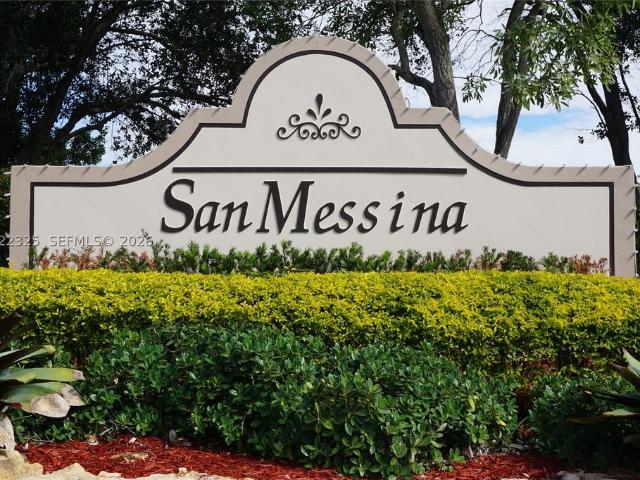 4 bedroom luxury Townhouse for rent in Weston, United States