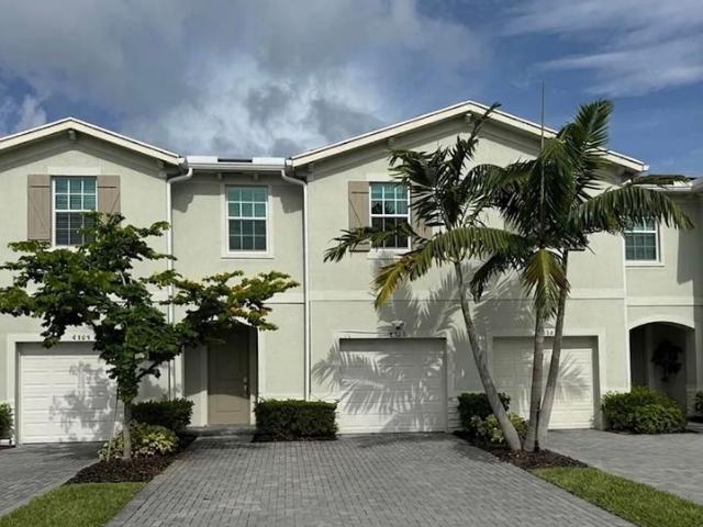 4 bedroom luxury Townhouse for rent in Aventura, United States