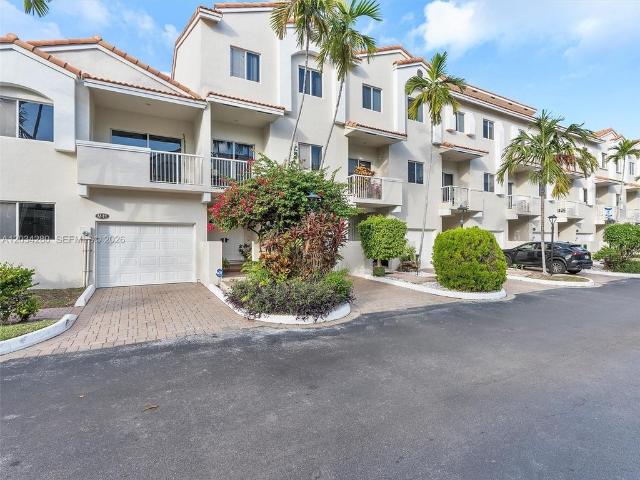 4 bedroom luxury Townhouse for rent in Aventura, United States