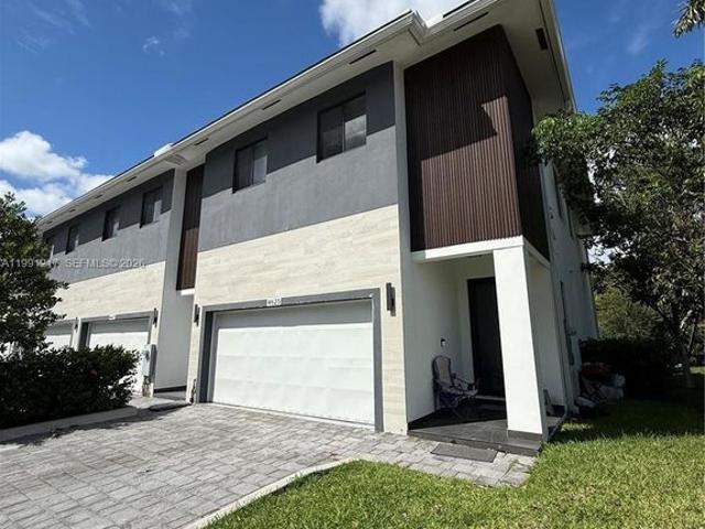 4 bedroom luxury Townhouse for rent in Dania Beach, Florida
