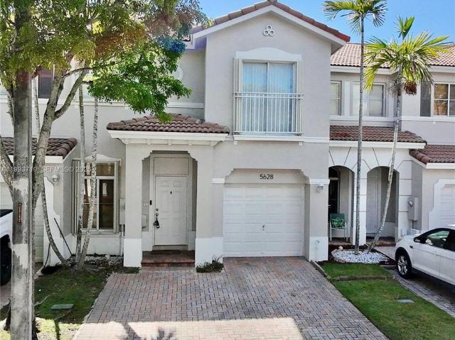 4 bedroom luxury Townhouse for rent in Doral, Florida