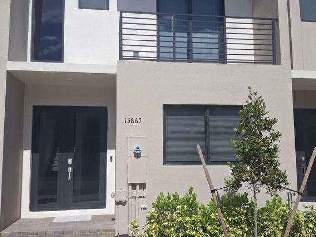 4 bedroom luxury Townhouse for rent in Homestead, Florida