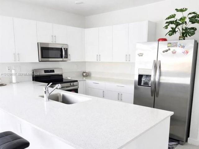4 bedroom luxury Townhouse for rent in Homestead, Florida