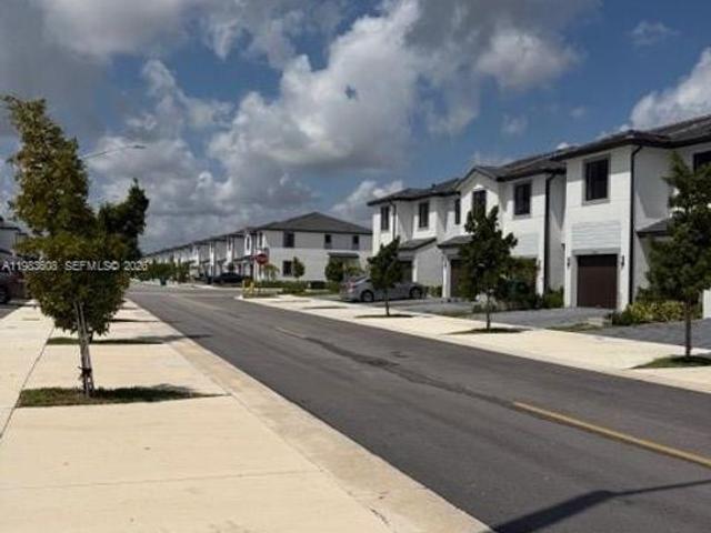 4 bedroom luxury Townhouse for rent in Homestead, United States