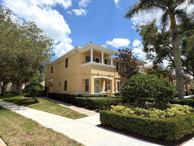 4 bedroom luxury Townhouse for rent in Jupiter, Florida