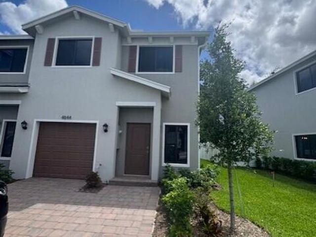 4 bedroom luxury Townhouse for rent in Lake Worth, Florida