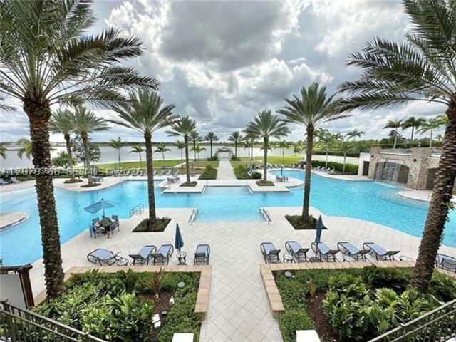4 bedroom luxury Townhouse for rent in Loxahatchee Groves, Florida