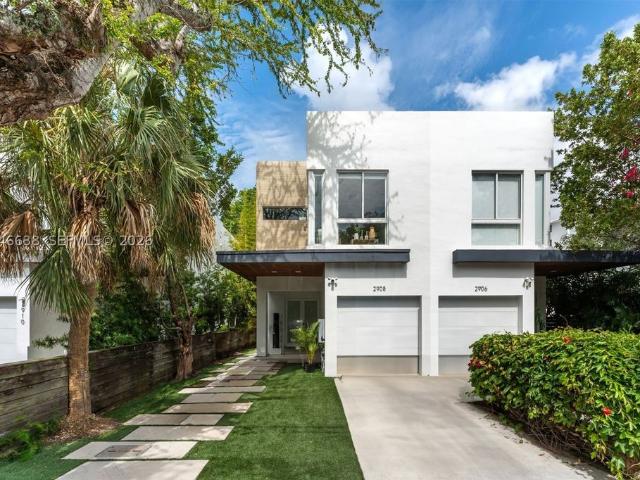 4 bedroom luxury Townhouse for rent in Miami, Florida