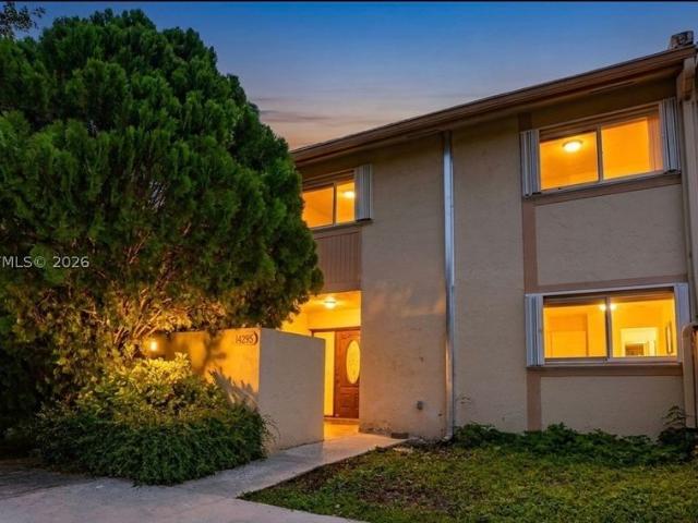 4 bedroom luxury Townhouse for rent in Miami, Florida