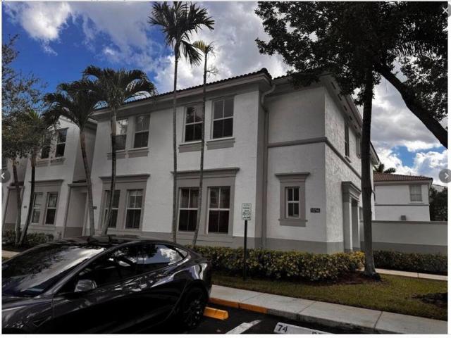 4 bedroom luxury Townhouse for rent in Miramar, Florida