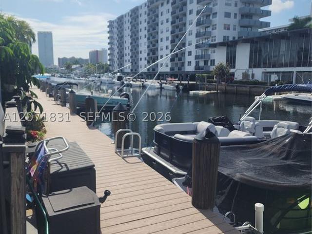 4 bedroom luxury Townhouse for rent in North Miami Beach, United States