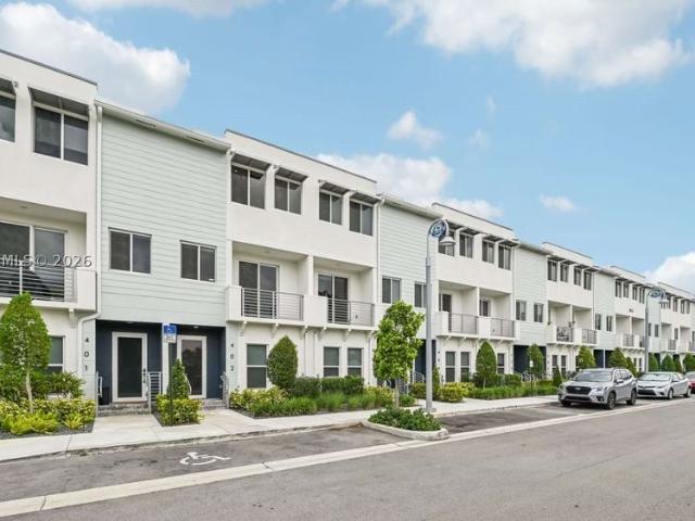 4 bedroom luxury Townhouse for rent in Palmetto Bay, Florida