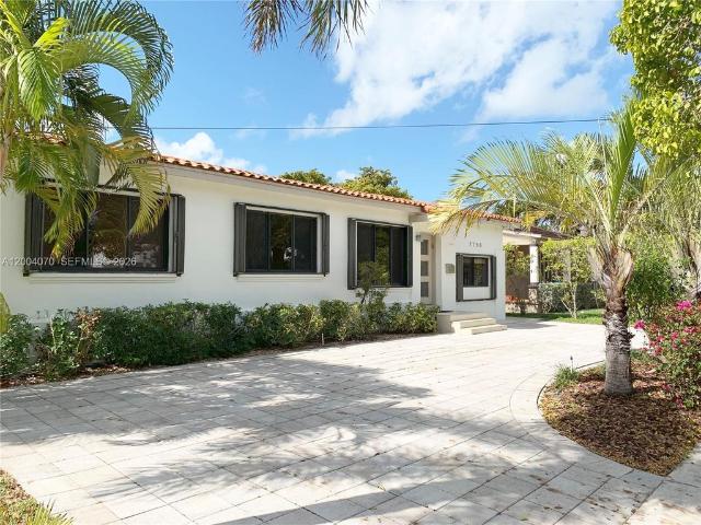 4 bedroom luxury Villa for rent in Miami Beach, Florida