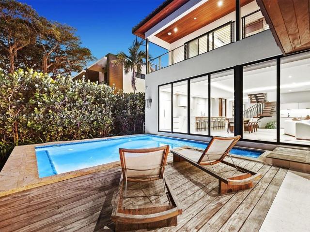 4 bedroom luxury Villa for rent in Miami Beach, Florida