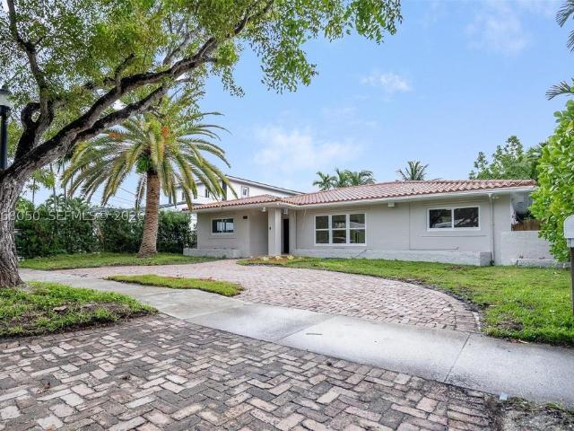 4 bedroom luxury Villa for rent in Miami Beach, Florida