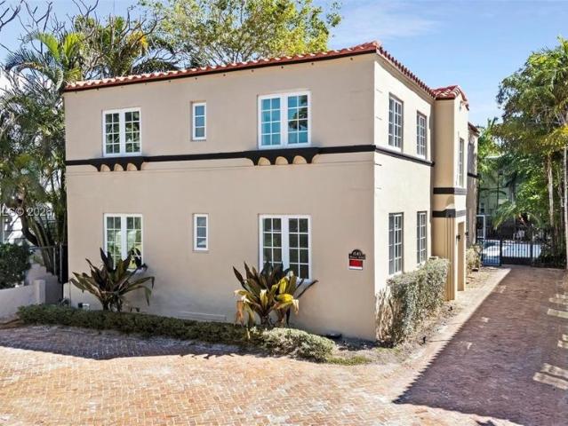 4 bedroom luxury Villa for rent in Miami Beach, Florida