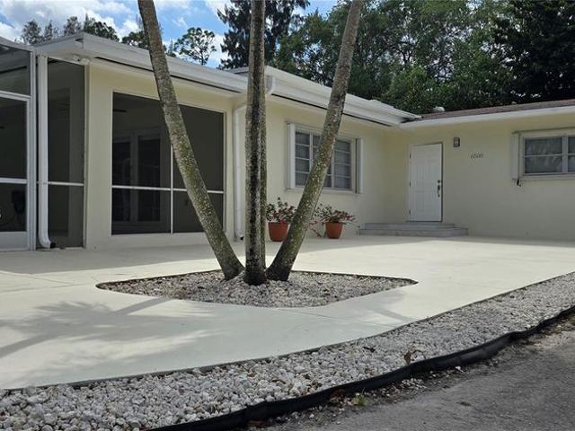 4 bedroom luxury Villa for rent in Miami, Florida