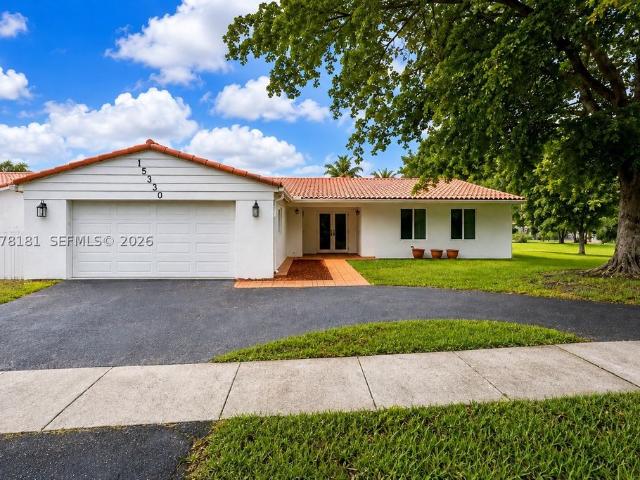 4 bedroom luxury Villa for rent in Miami Lakes, Florida