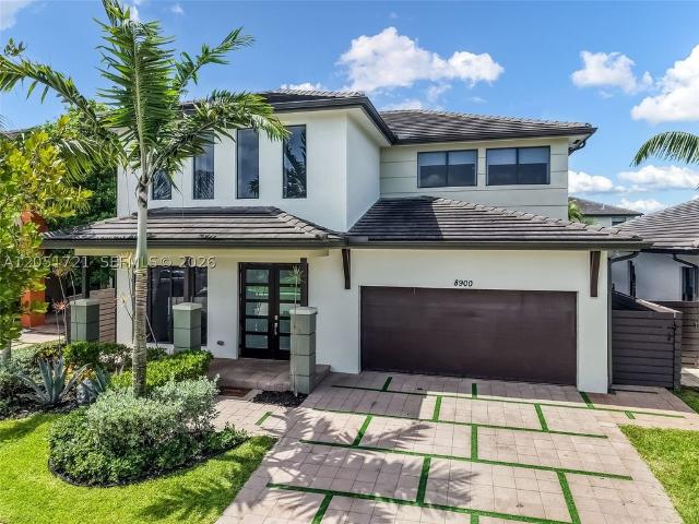 4 bedroom luxury Villa for rent in Miami Lakes, Florida