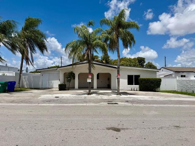 Luxury Villa for rent in Miami, United States