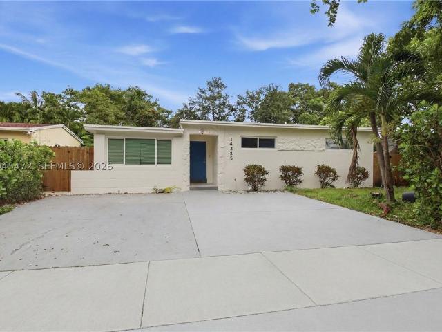4 bedroom luxury Villa for rent in North Miami, Florida