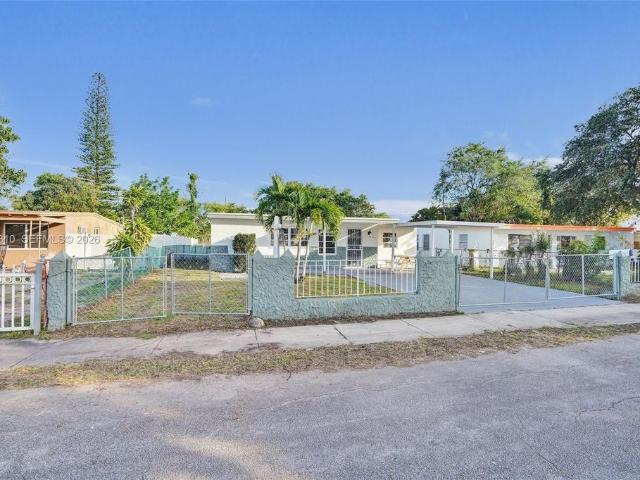 4 bedroom luxury Villa for rent in Opa locka North historical, Florida