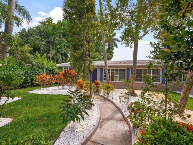 4 bedroom luxury Villa for rent in Biscayne Park, Florida