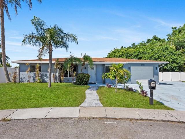 4 bedroom luxury Villa for rent in Boca Raton, Florida