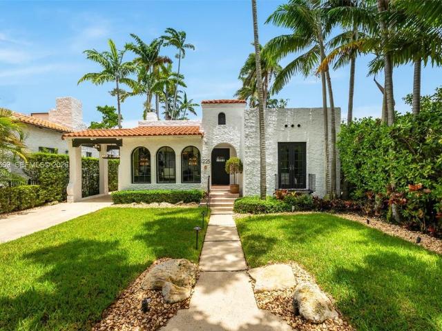 4 bedroom luxury Villa for rent in Coral Gables, Florida
