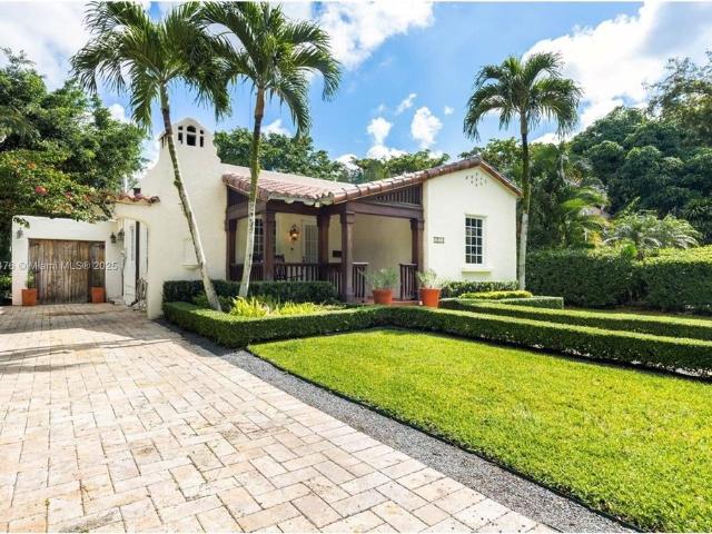 4 bedroom luxury Villa for rent in Coral Gables, Florida