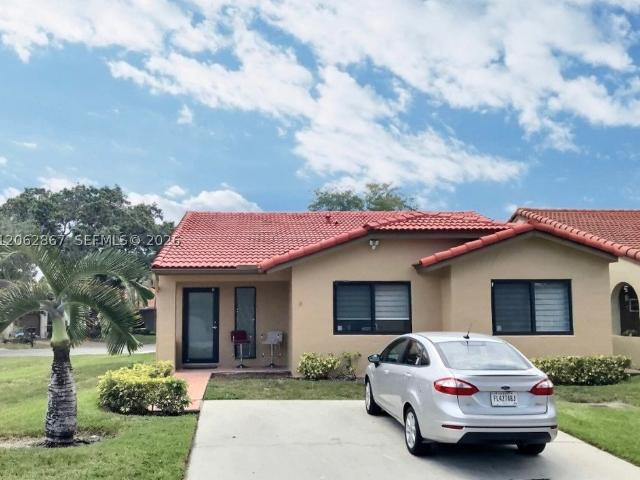 4 bedroom luxury Villa for rent in Hialeah, Florida