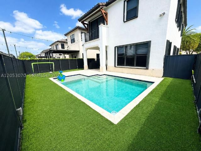 4 bedroom luxury Villa for rent in Hialeah, Florida
