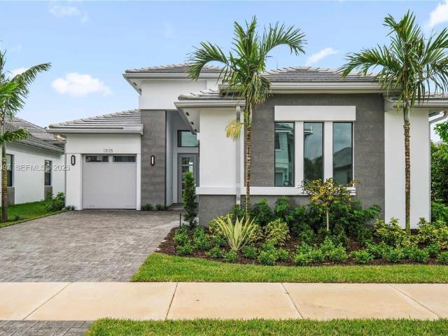 4 bedroom luxury Villa for rent in Palm Beach Gardens, Florida