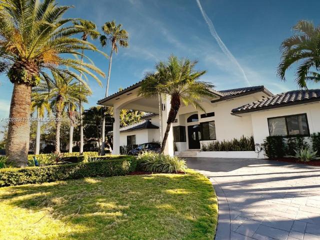 4 bedroom luxury Villa for rent in Palmetto Bay, Florida