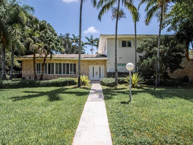 4 bedroom luxury Villa for rent in Pinecrest, Florida