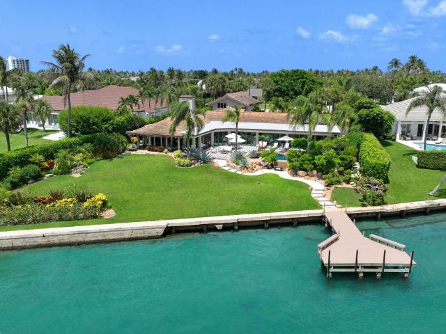 4 bedroom luxury Villa for rent in Town of Jupiter Inlet Colony, Florida