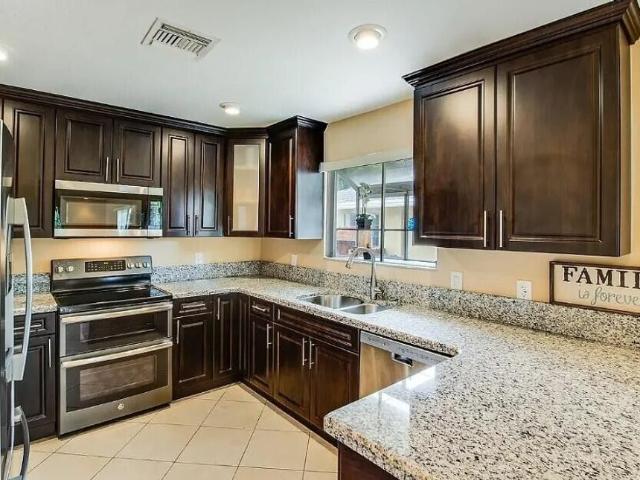 4 bedroom luxury Villa for rent in Wellington, Florida