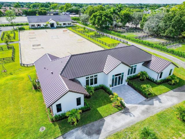 4 bedroom luxury Villa for rent in Wellington, Florida