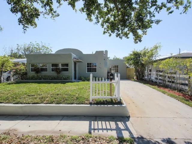 4 bedroom luxury Villa for rent in West Palm Beach, Florida