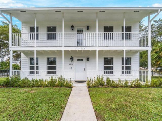 4 bedroom luxury Villa for rent in West Palm Beach, Florida