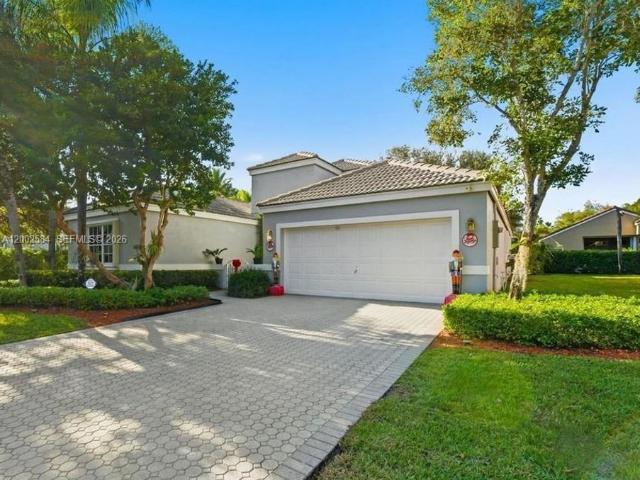 Luxury Villa for rent in Weston, United States