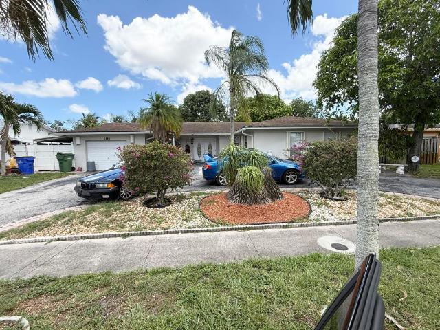4 bedroom luxury Villa for sale in Margate Estates, Florida