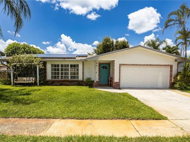 4 bedroom luxury Villa for sale in Margate, Florida