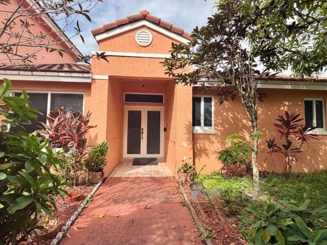 4 bedroom luxury Villa for sale in Margate, Florida
