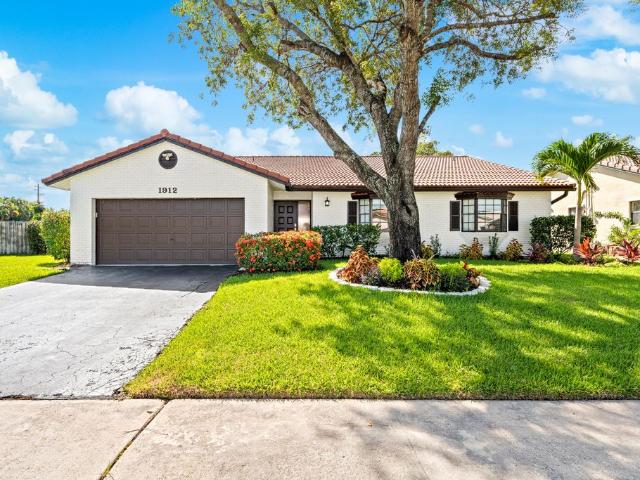 4 bedroom luxury Villa for sale in Margate, United States